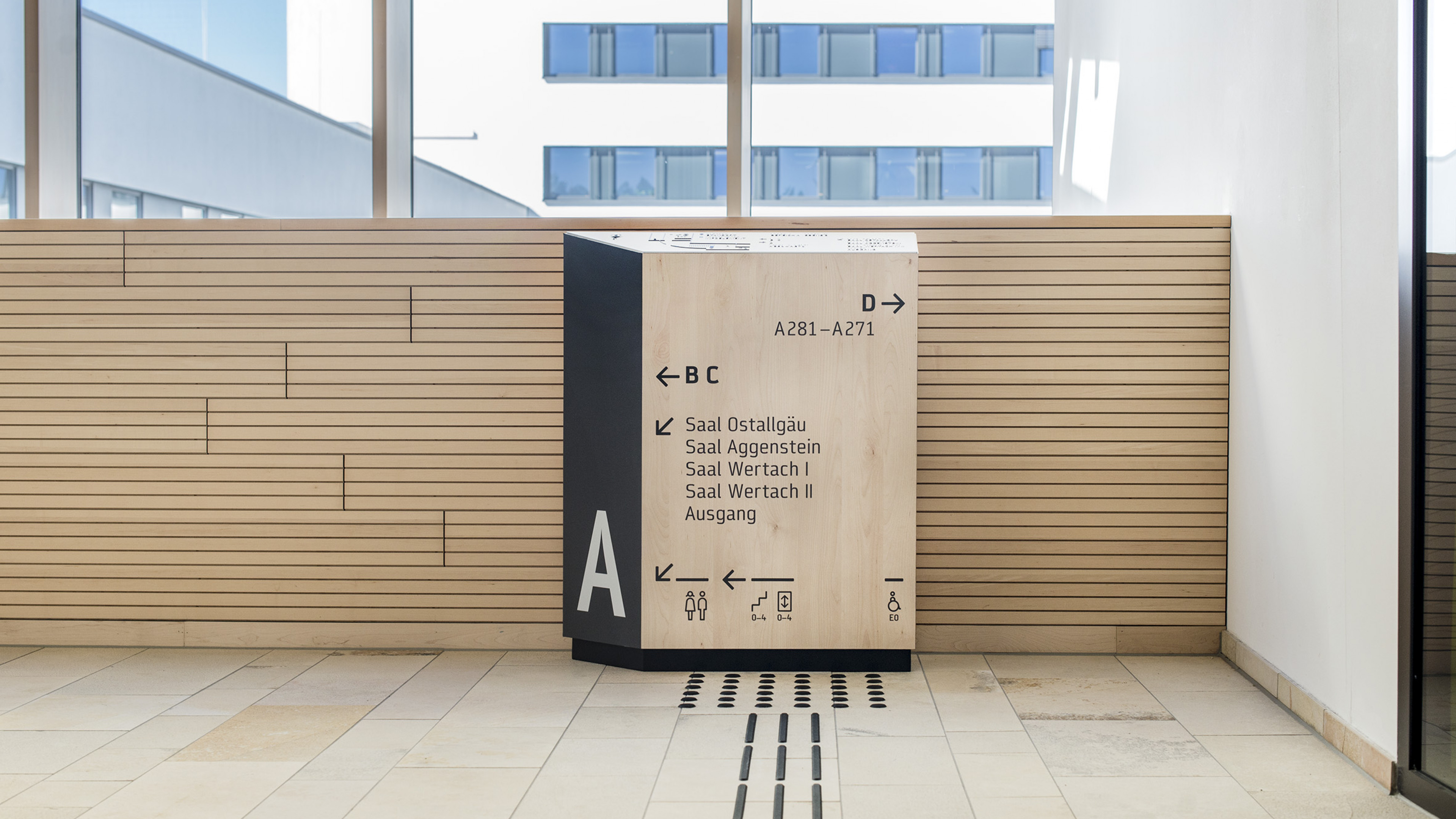 Barrierefreies Leitsystem Landratsamt Ostallgäu